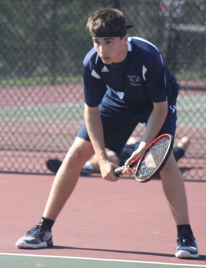 Tennis players earn conference honors - The County