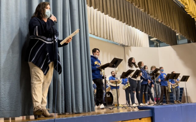 Crystal Hobbs brings enthusiasm to Washburn basketball - The County